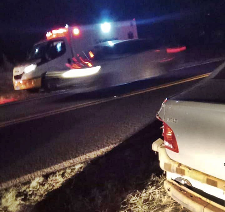 Motociclista fica levemente ferido em colisão com carro na Via de ...